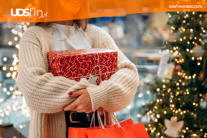 Is it worth financing your Christmas shopping? Pros and cons of holiday ...